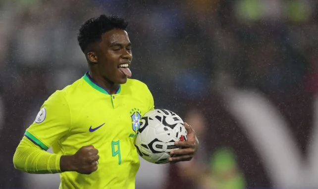 Endrick : Le brésilien pose un geste romantique sur le terrain envers ...